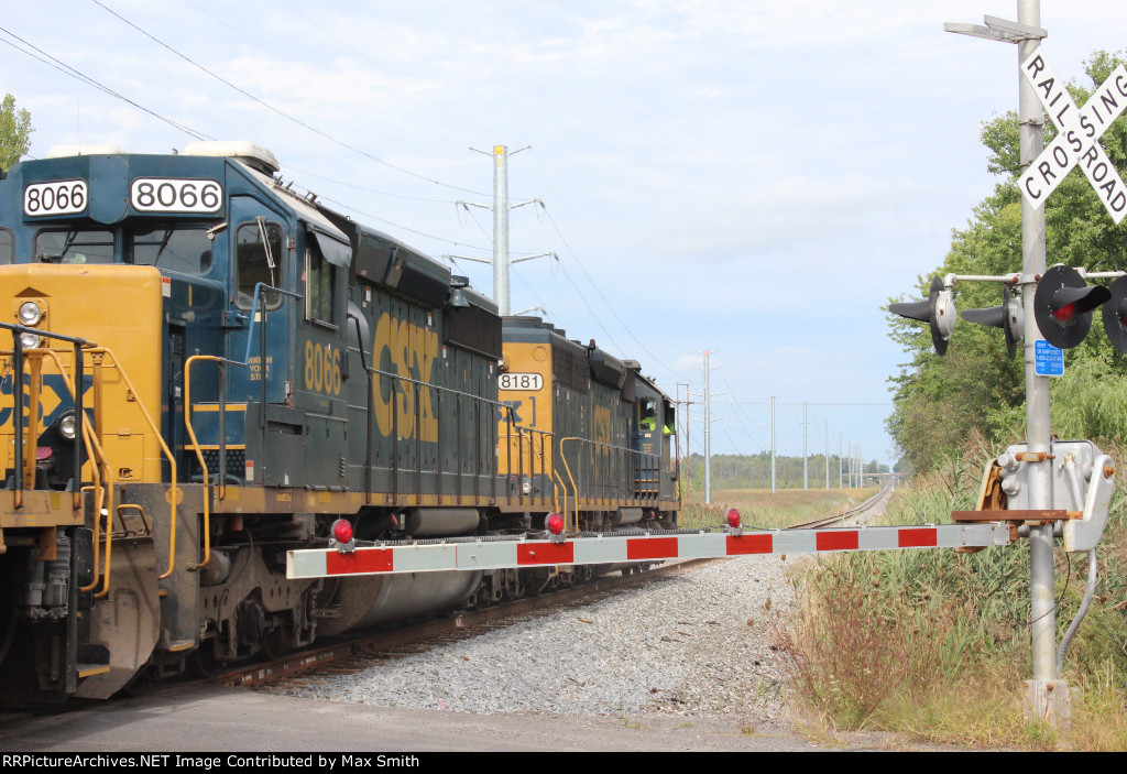 CSXT 8066 on CSX Q620-20